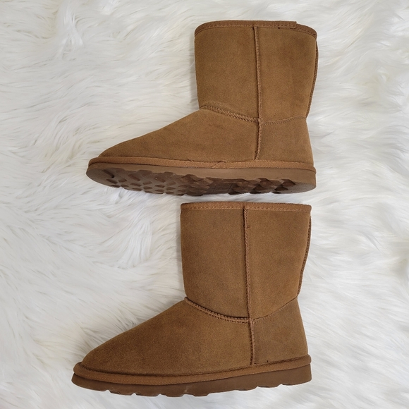 Time and Tru | Shoes | Clearance Time And Tru Fur Suede Snow Boots ...